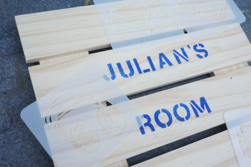 Kid’s Custom Room Sign | Stencil 1